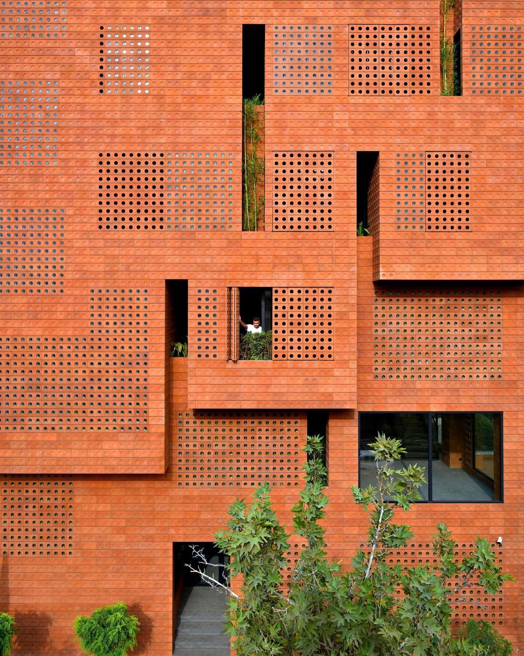 Kohan Ceram Centre - Architecture Hunter