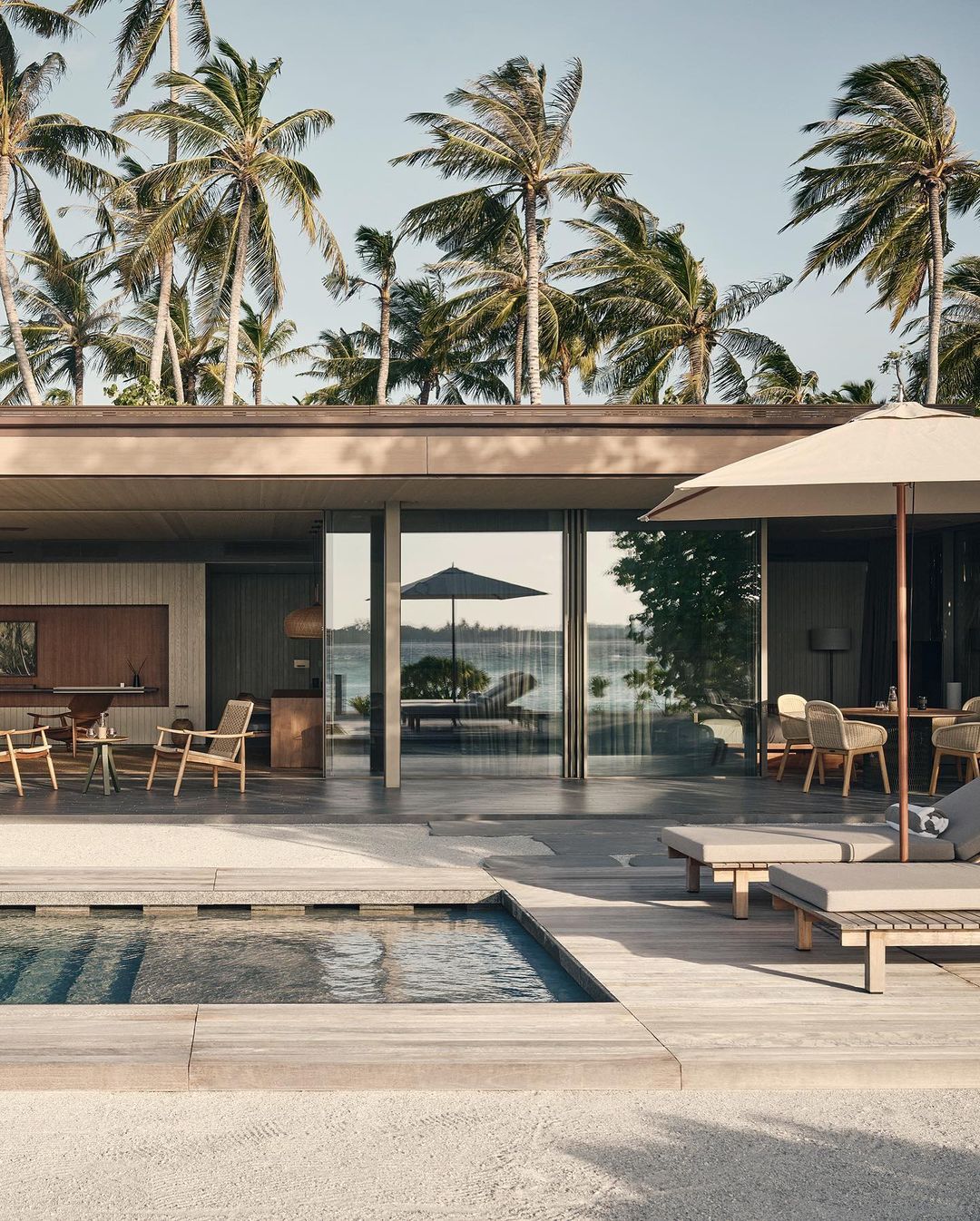 Chaise Lounge Archives - Architecture Hunter