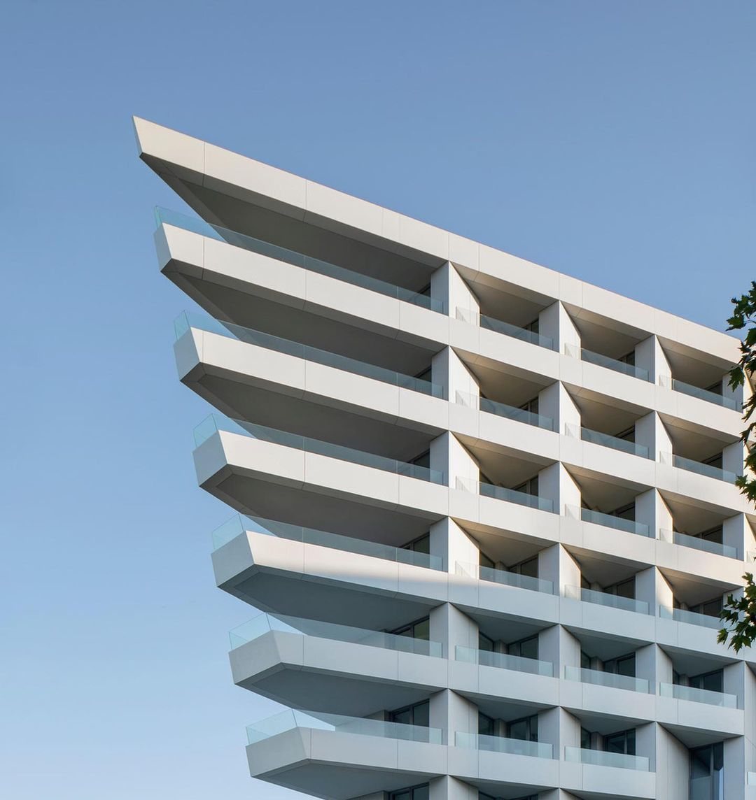 EOS - Architecture Hunter