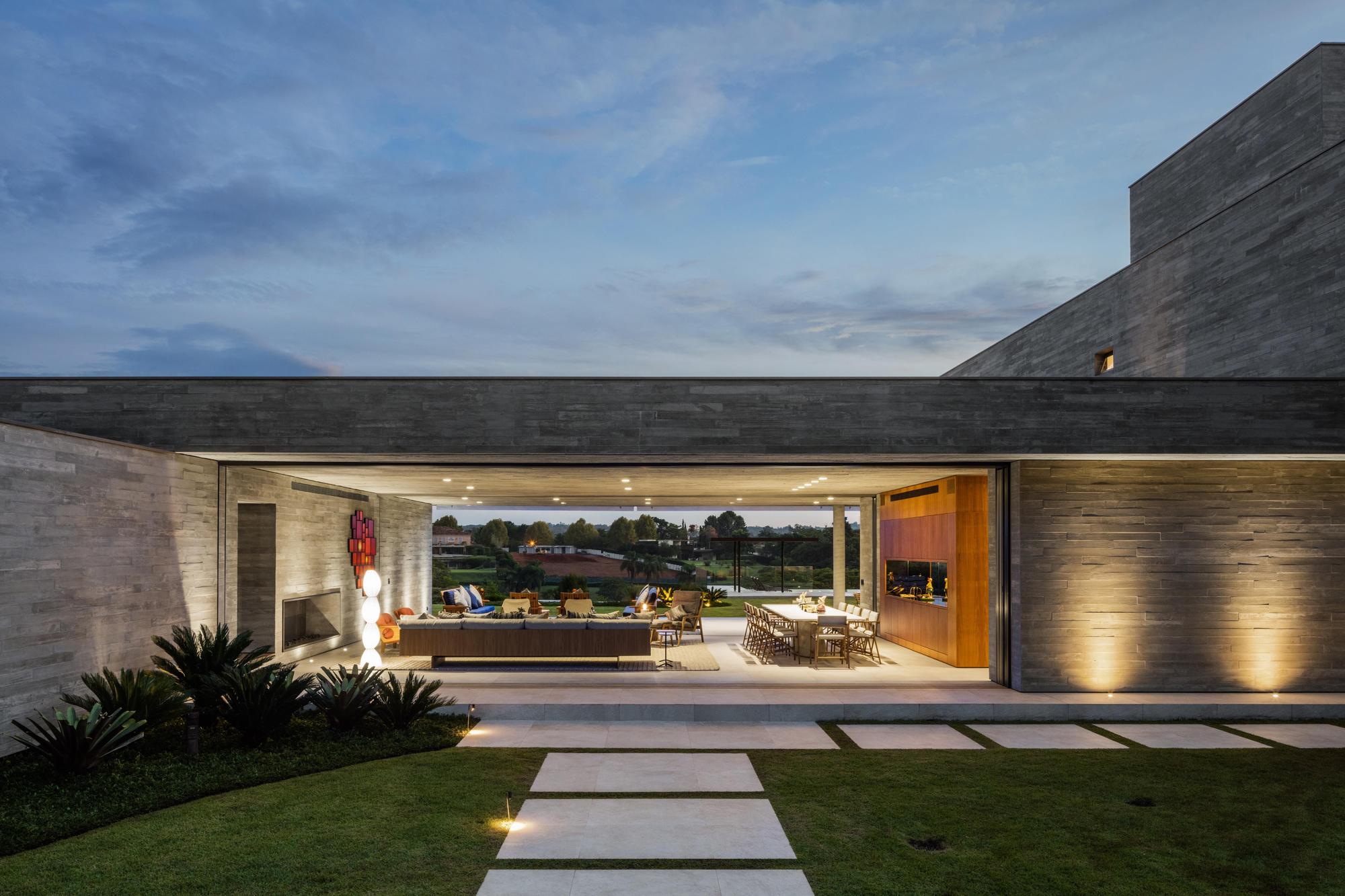 PLM House by Luiz Paulo Andrade Arquitetos | Architecture Hunter