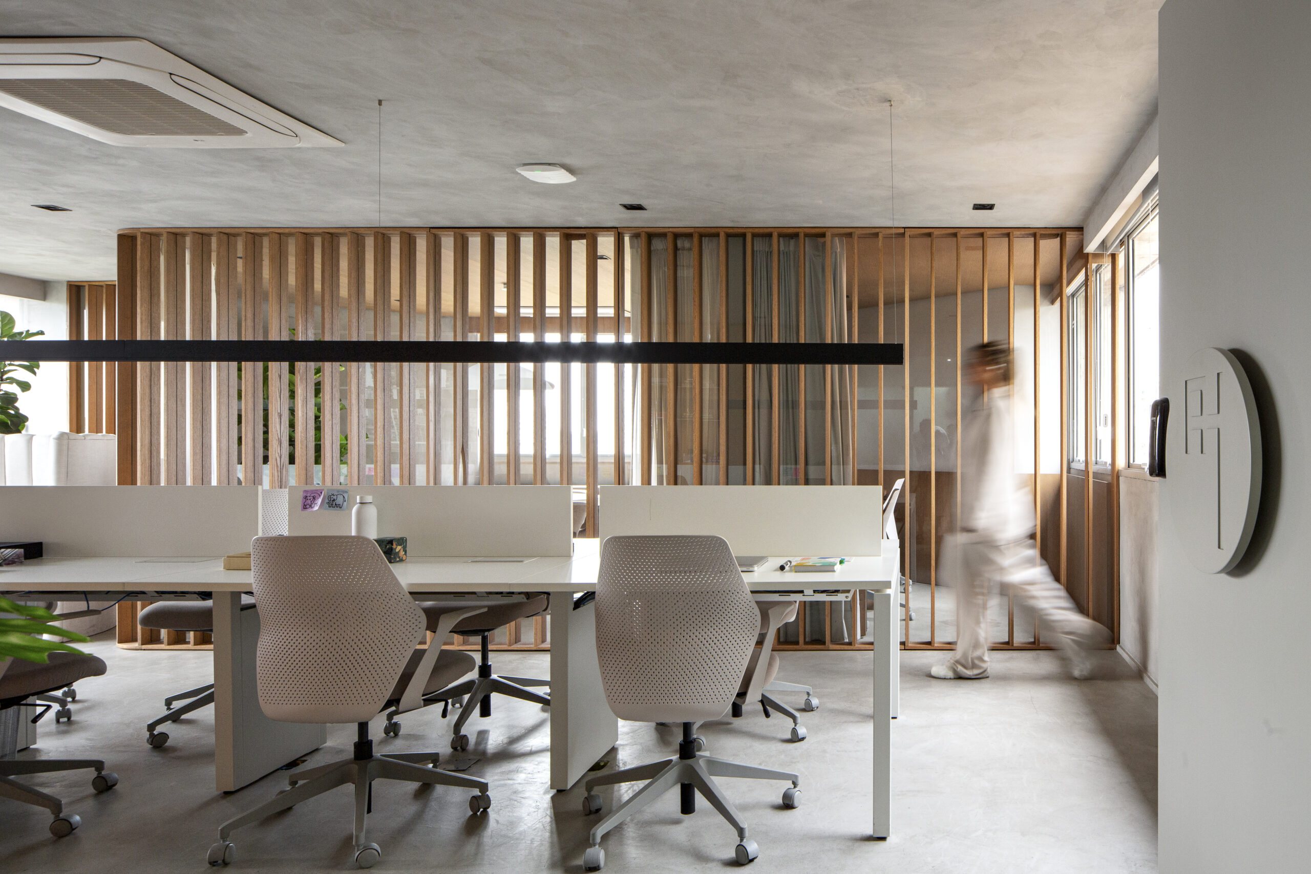 Architecture Hunter's Office by Nildo José | Architecture Hunter