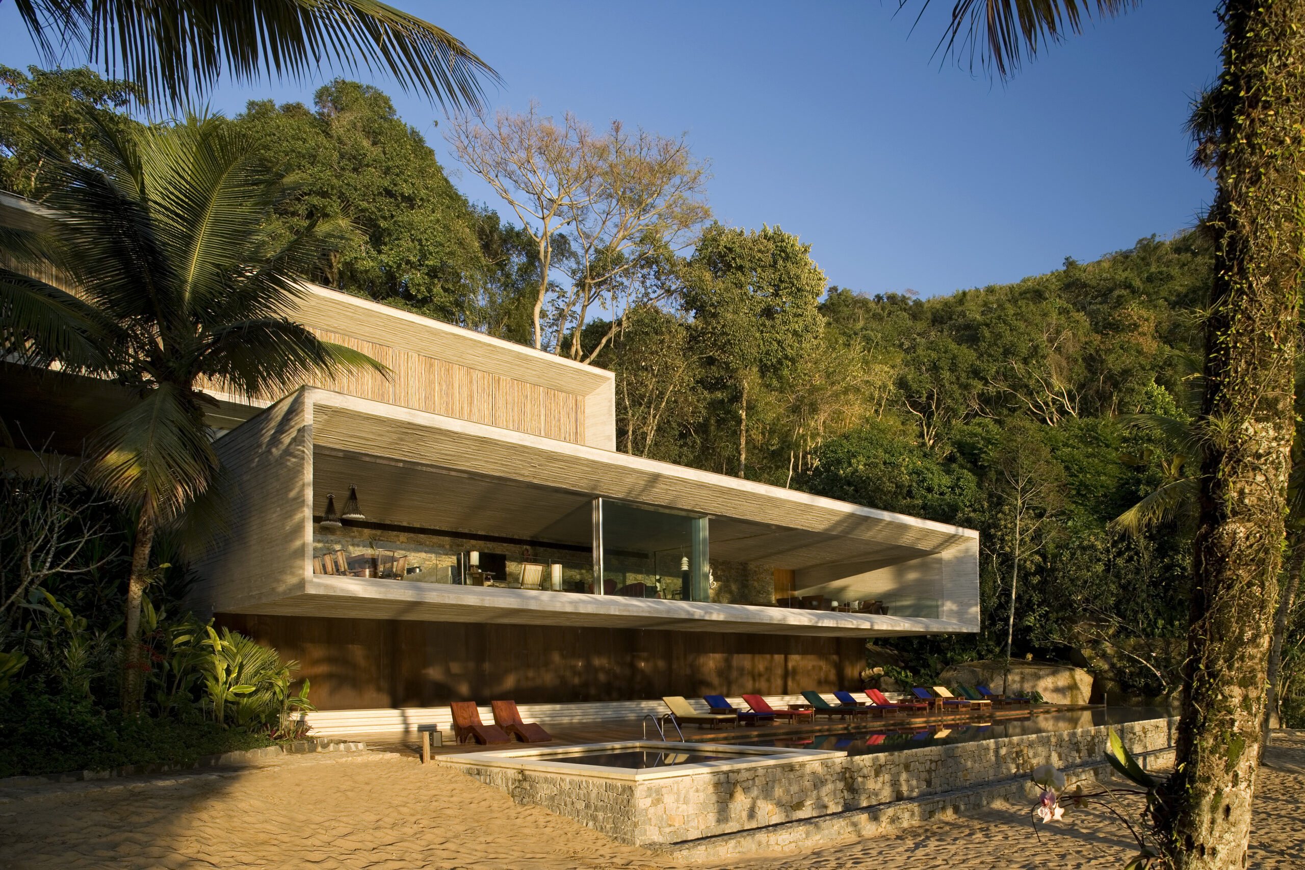 Casa Paraty by Studio MK27 | Architecture Hunter