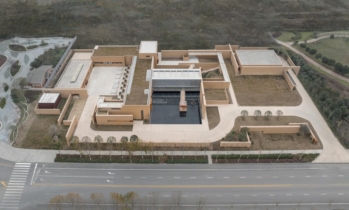 Mu Feng Yue Hotel by STUDIO A+ | Architecture Hunter