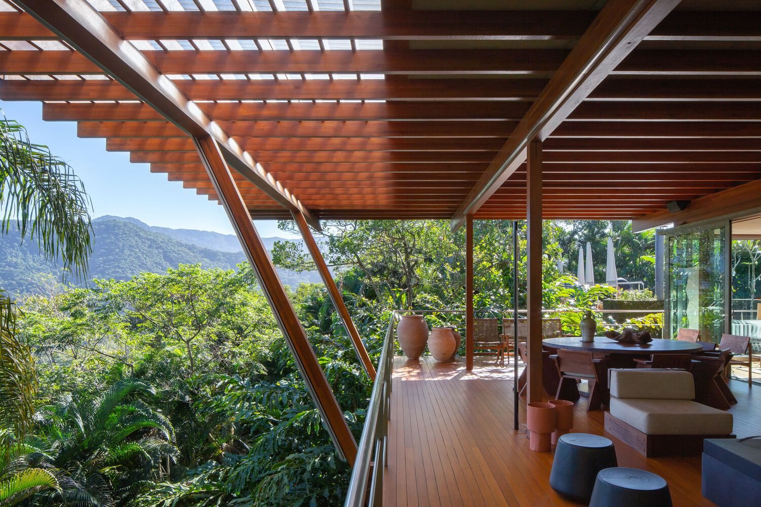 Sahy Residence byAndrade Morettin | Architecture Hunter